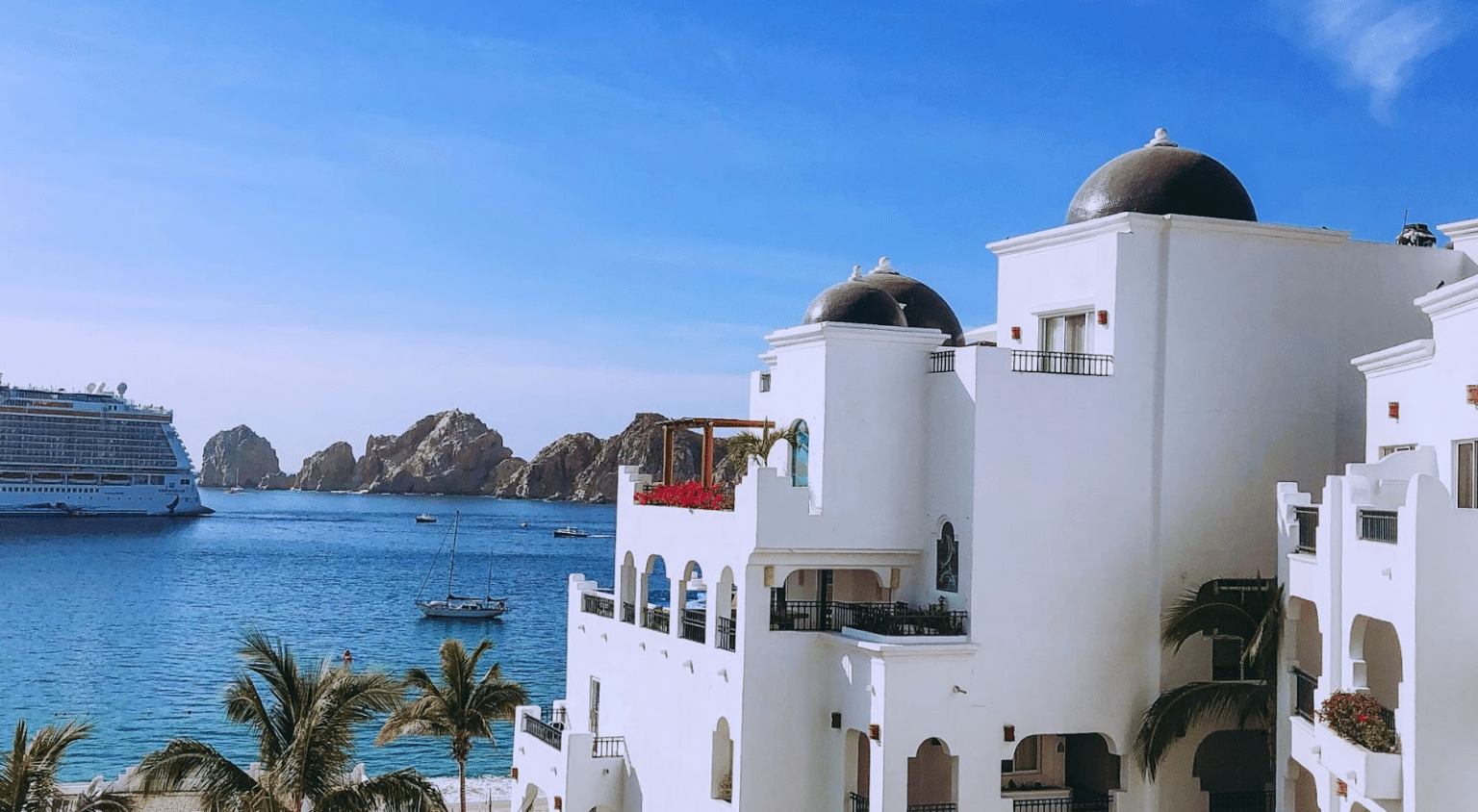 What to Wear to Cabo for a Stylish and Sun-Savvy Vacay