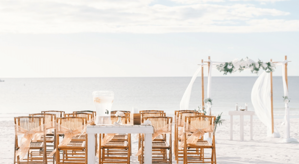 What to Wear to Cabo for a Stylish and Sun-Savvy Vacay