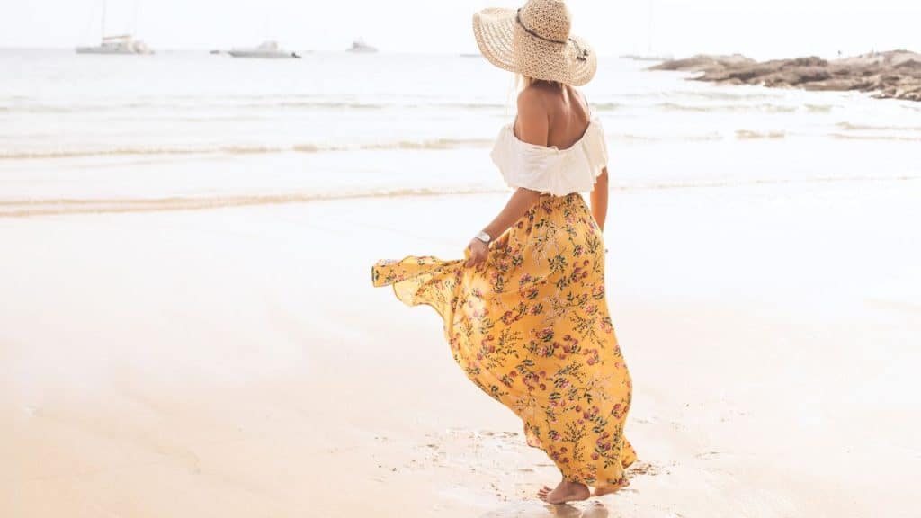 What to Wear to Cabo for a Stylish and Sun-Savvy Vacay